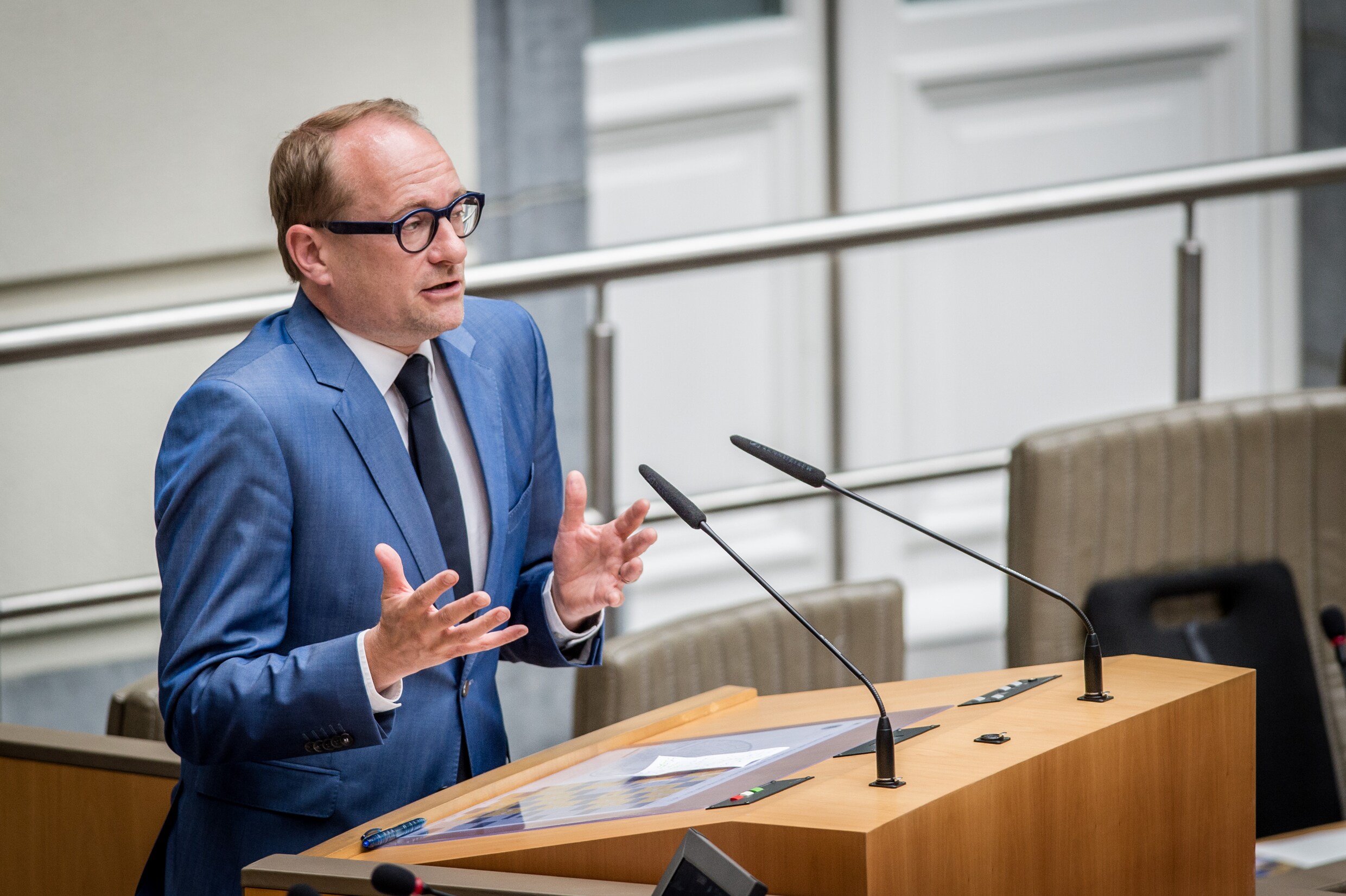 Vijf kandidaten om haalbaarheid overkapping Antwerpse ring te ...