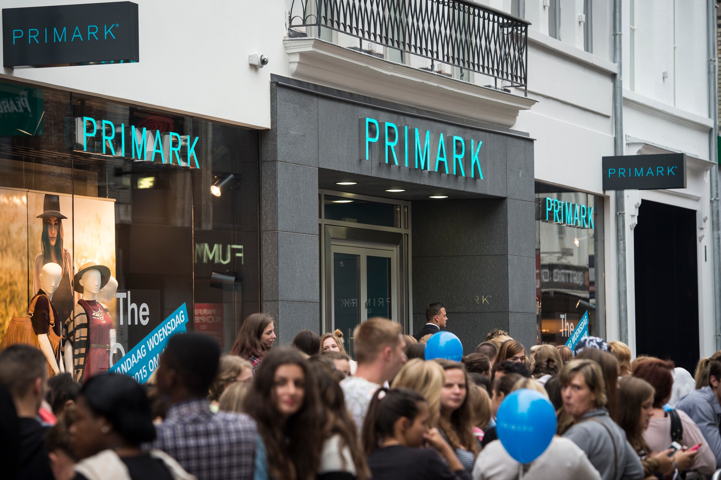 Waarom je je wel degelijk schuldig moet voelen als je bij Primark shopt ...