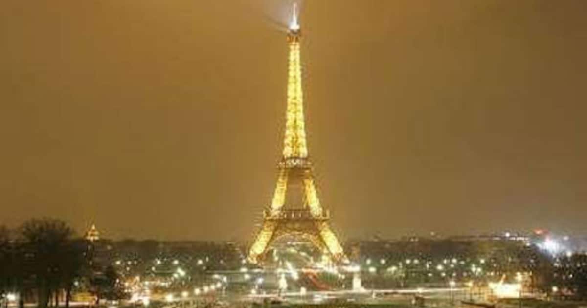 Eiffeltoren doet het licht even uit | De Morgen