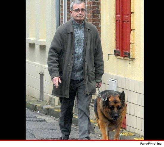 Franse loodgieter (56): "Ik ben kleinzoon van Hitler" | De Morgen