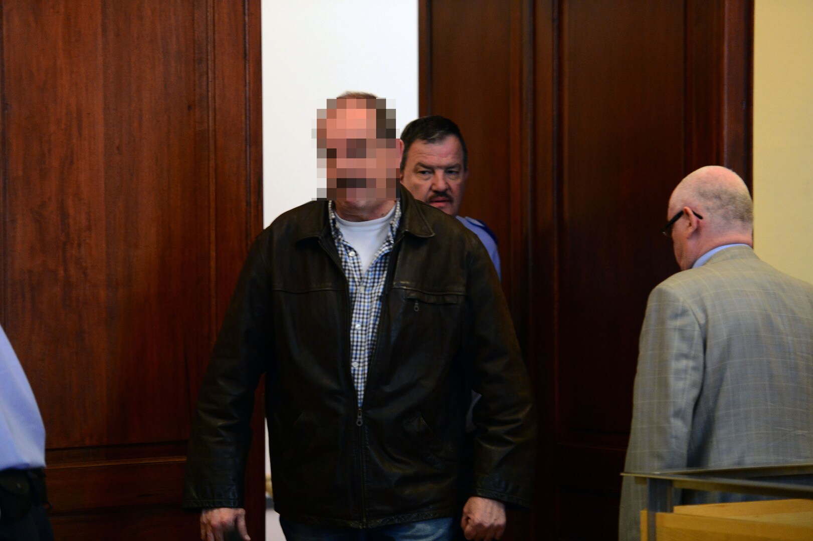 Roevens krijgt levenslang voor moord op huisbaas | De Morgen