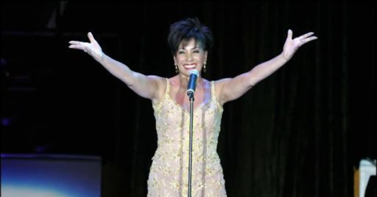 Shirley Bassey - The Performance *** | De Morgen