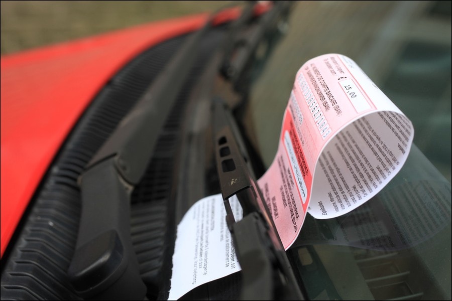 Verkeersboetes voortaan sneller geïnd via belastingen | De Morgen
