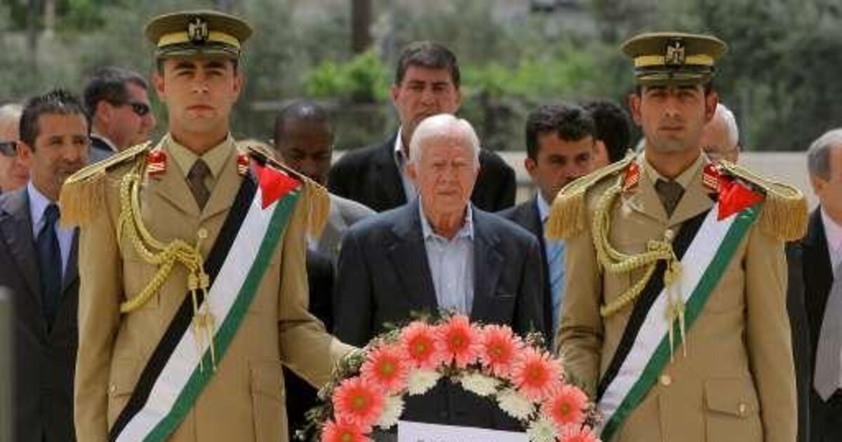 Carter legt krans bij graf van Arafat | De Morgen