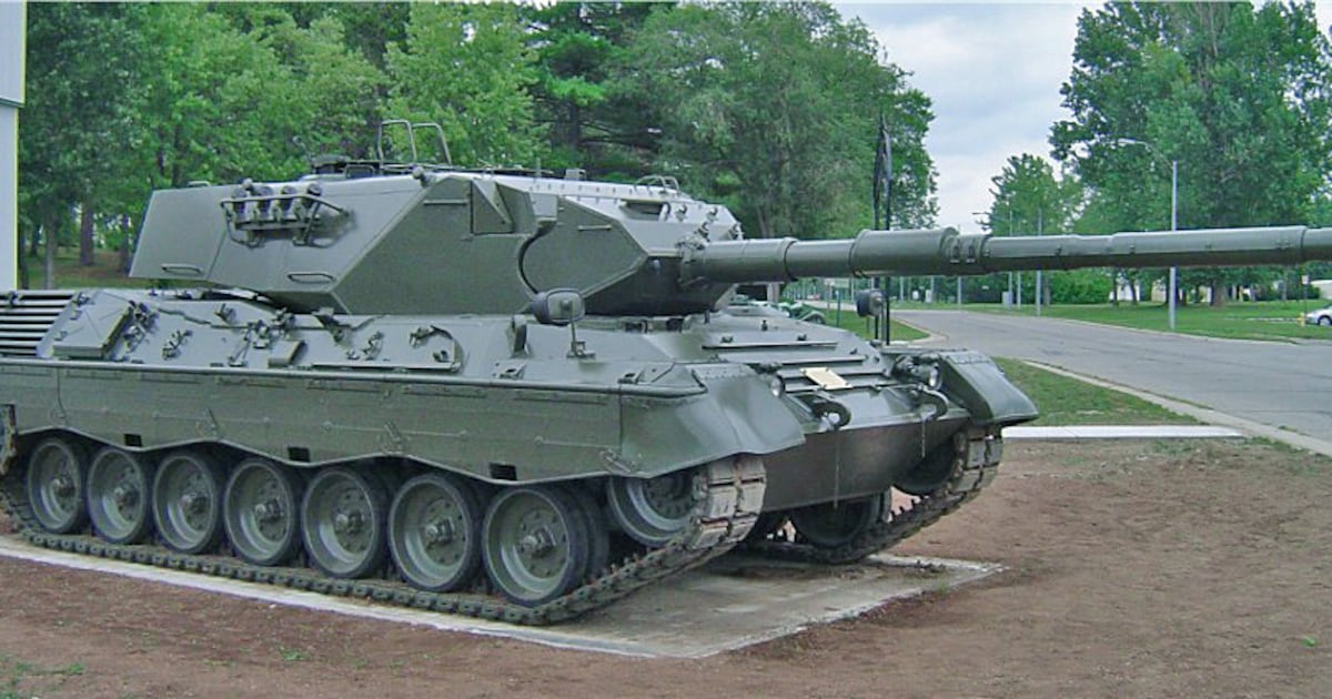 Belgisch leger neemt afscheid van Leopard-tank | De Morgen