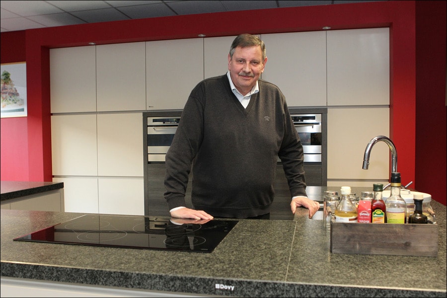 Donald Muylle bouwt nu ook uw speelgoedkeukentje | De Morgen