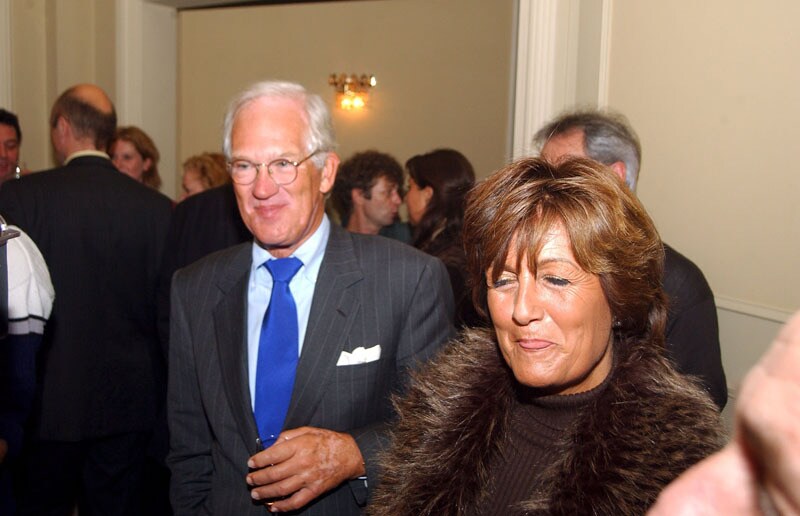 Bankiers KBC kopieerden aandelentransactie oude Philips-topman | De Morgen