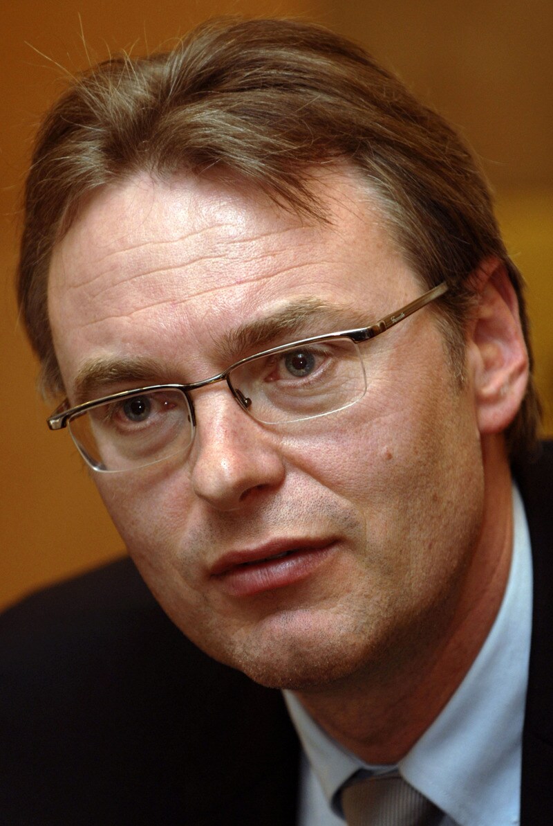 Jean-Louis Dupont vecht financiële fair-play UEFA aan | De Morgen