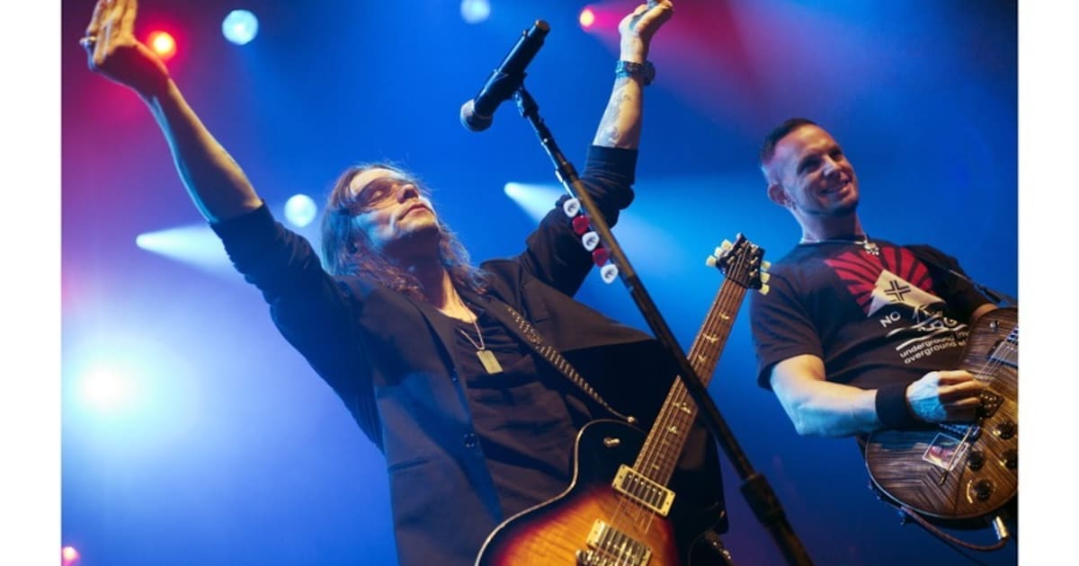 Hardrockers Alter Bridge laten de muziek spreken in AB | De Morgen