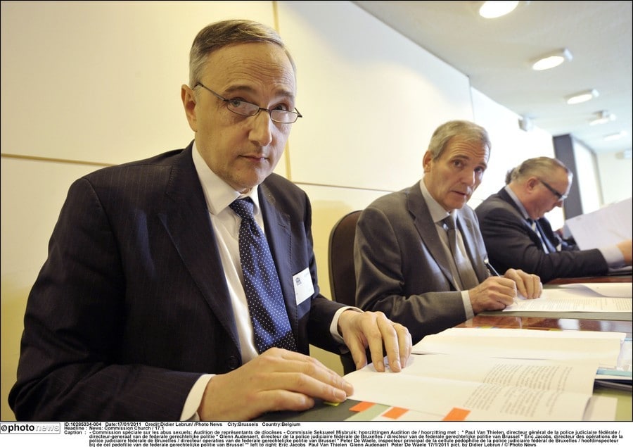 Politieoorlog op het hoogste niveau | De Morgen