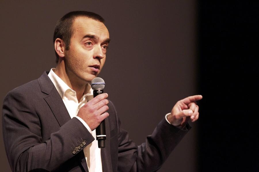 Tobback: "sp.a doet niet mee aan operatie die welvaartstaat ondergraaft ...