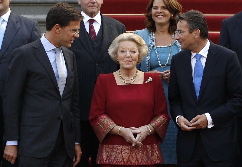 Nieuwe regering legt eed af in Nederland | De Morgen