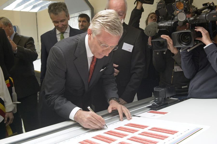 Nieuwe postzegels met beeltenis van koning Filip | De Morgen