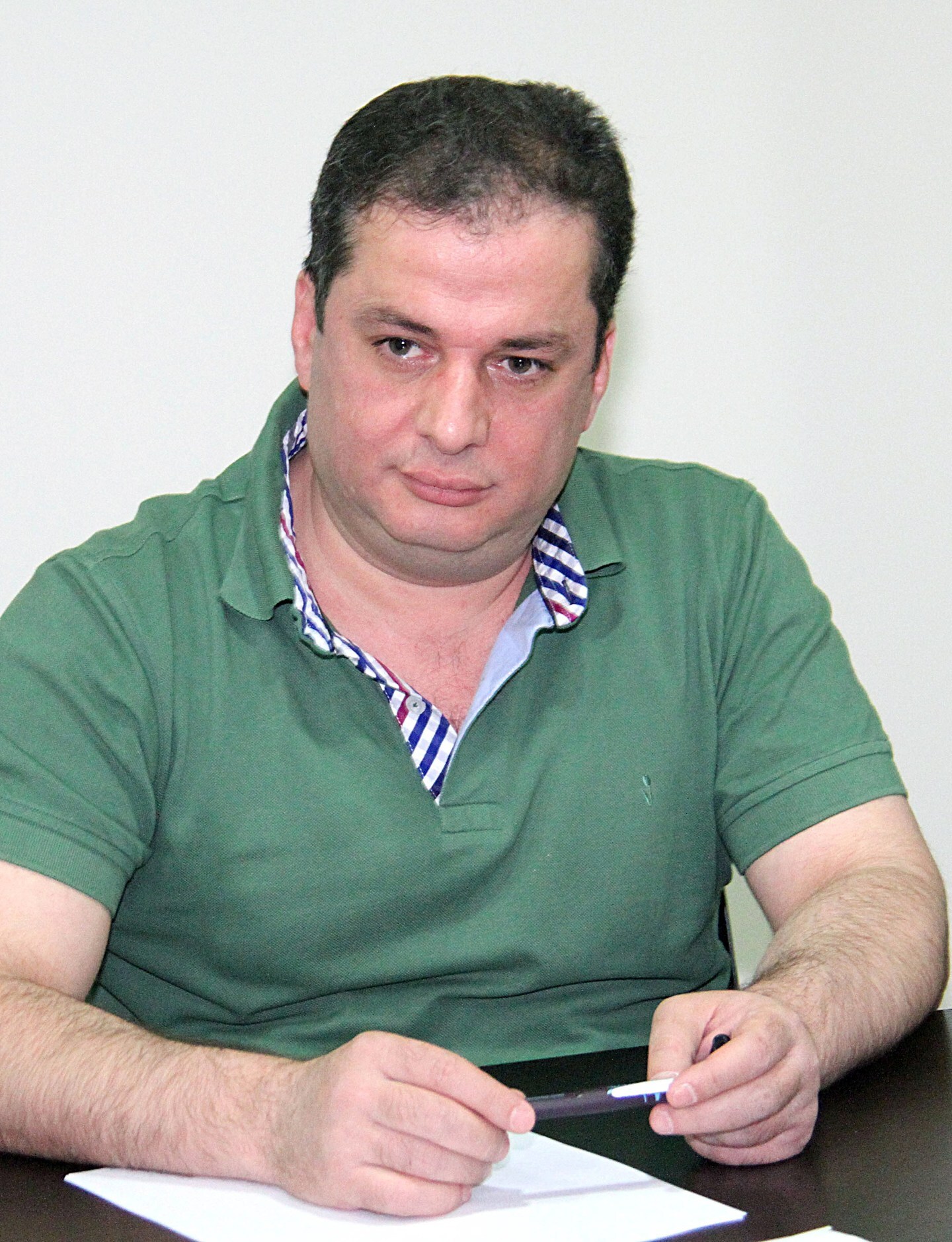 Assad neemt het op tegen twee outsiders in Syrische verkiezingen | De ...