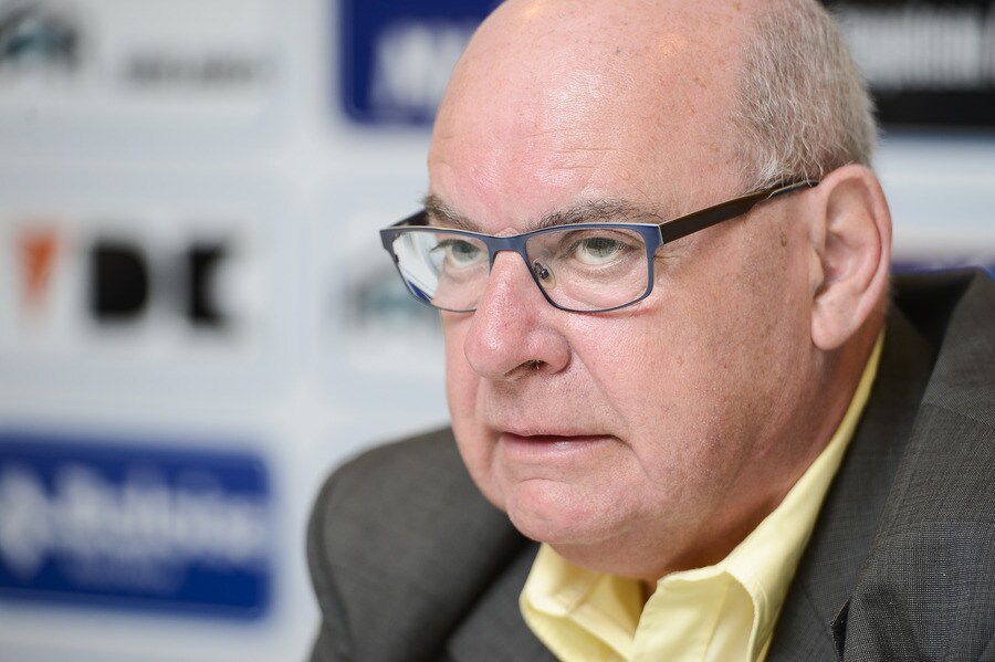 Daniël Termont waagt zich aan zumba voor Week van de Valpreventie | De ...