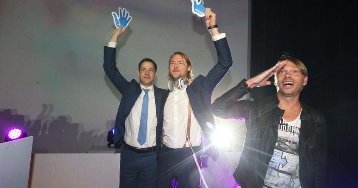 Waar zijn die blauwe handjes? Regi sluit Open Vld-congres af | De Morgen