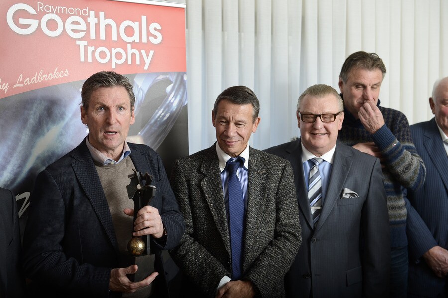 Dury krijgt Trofee Raymond Goethals als beste Belgische trainer | De Morgen