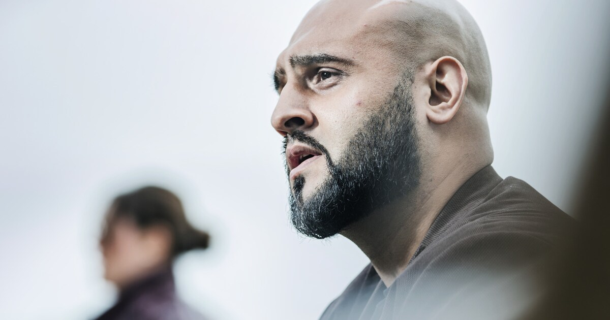 Usman Raja brengt geradicaliseerde moslims op andere gedachten | De Morgen