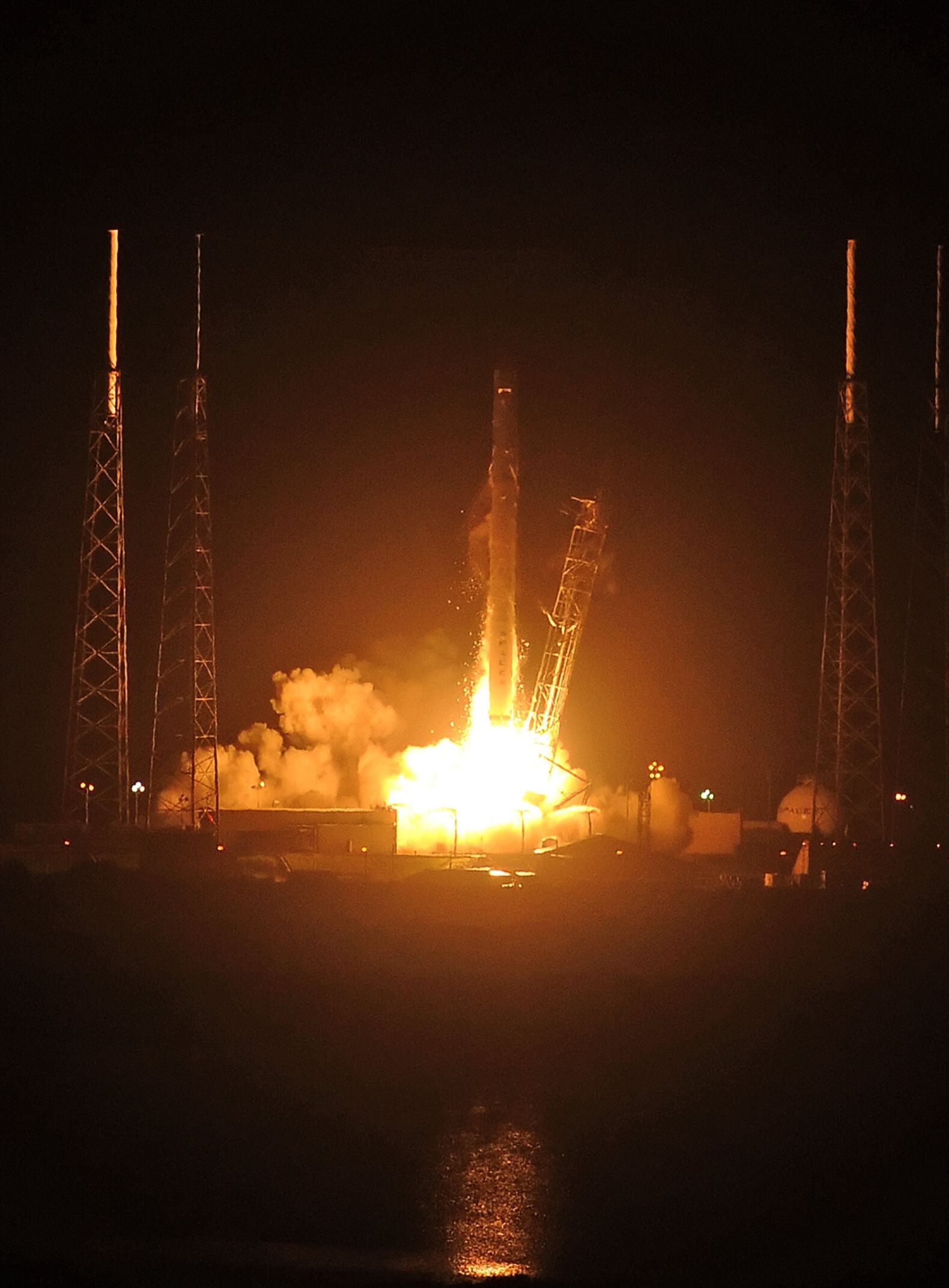 Ruimtevaartuig Dragon keert van ISS naar aarde terug | De Morgen