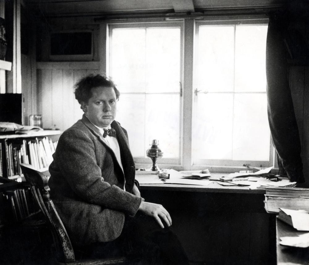 A Toast to Dylan Thomas on His 100th Birthday | De Morgen