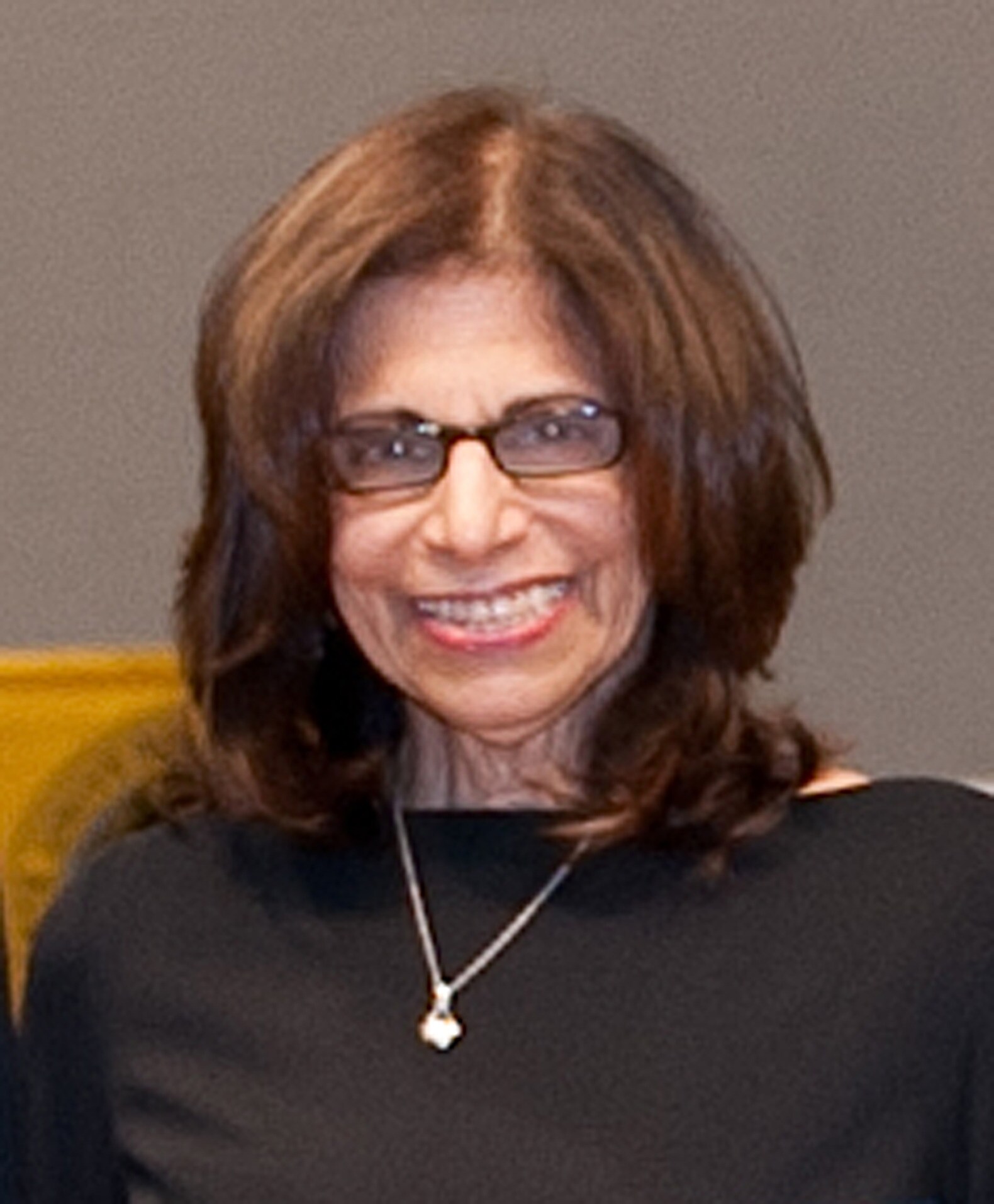 Man uit New York onthoofdt moeder en springt voor trein | De Morgen