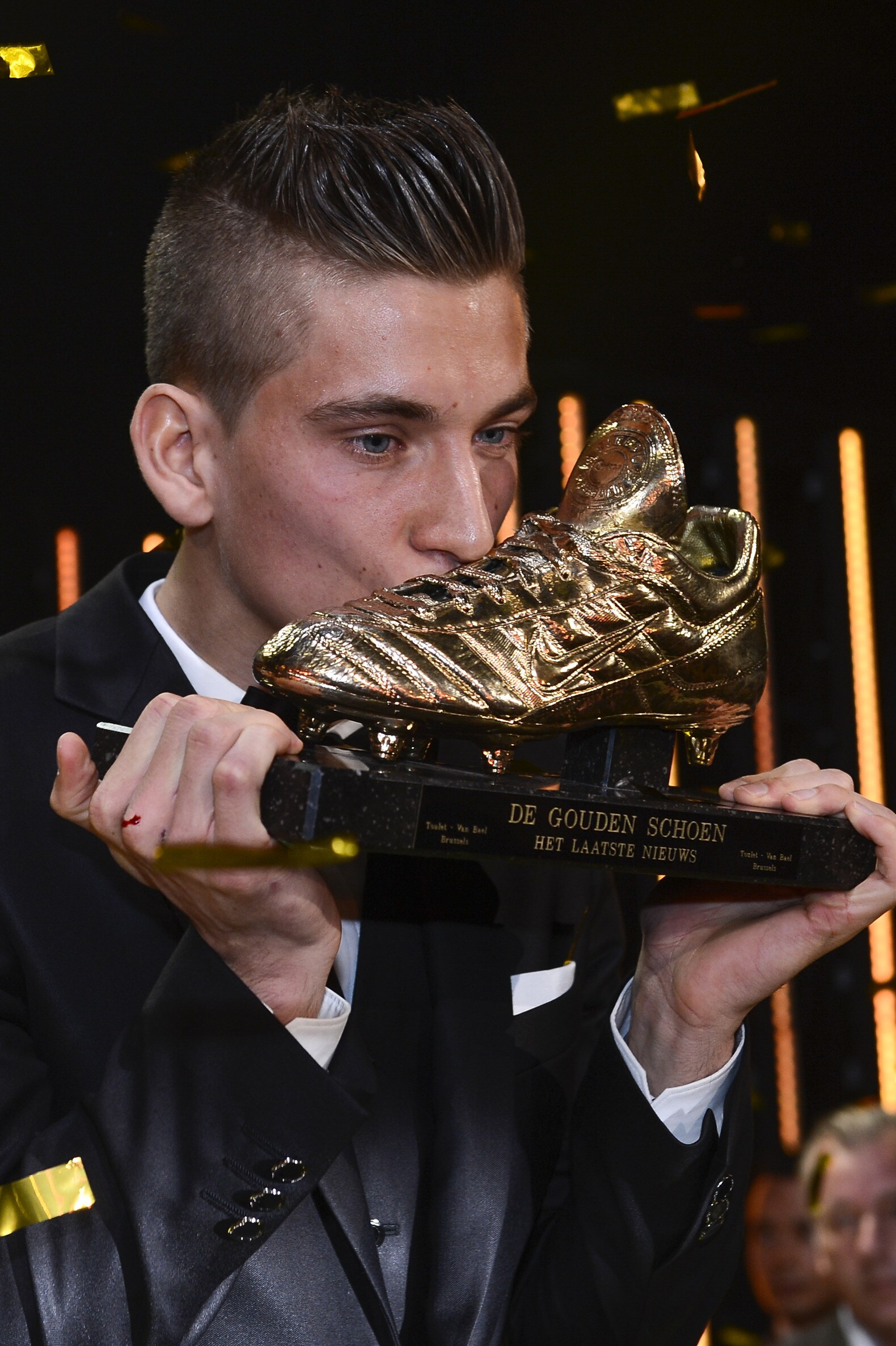 Praet wint Gouden Schoen met vijf punten voor Vázquez | De Morgen