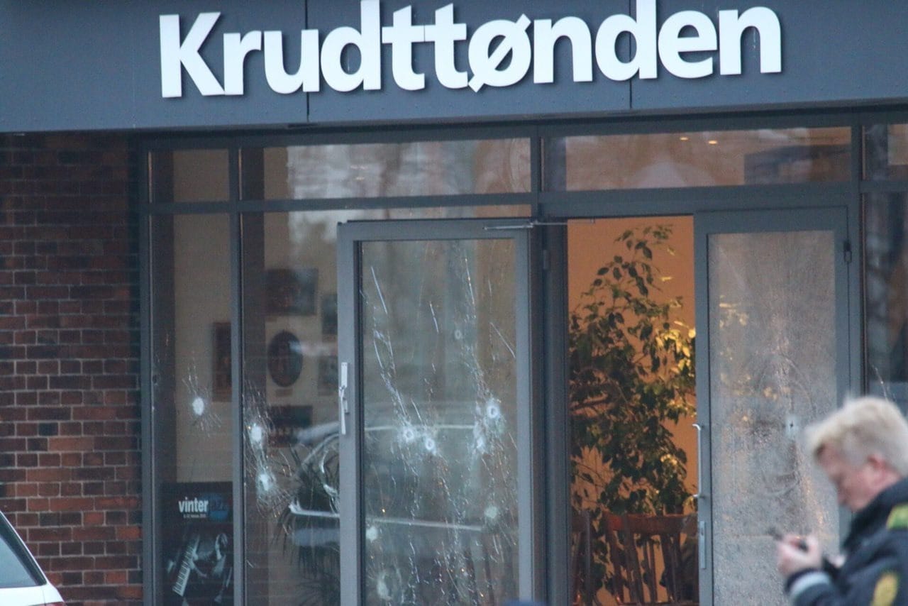 Wie is Lars Vilks, het 'echte' doelwit van de aanslagen in Kopenhagen ...