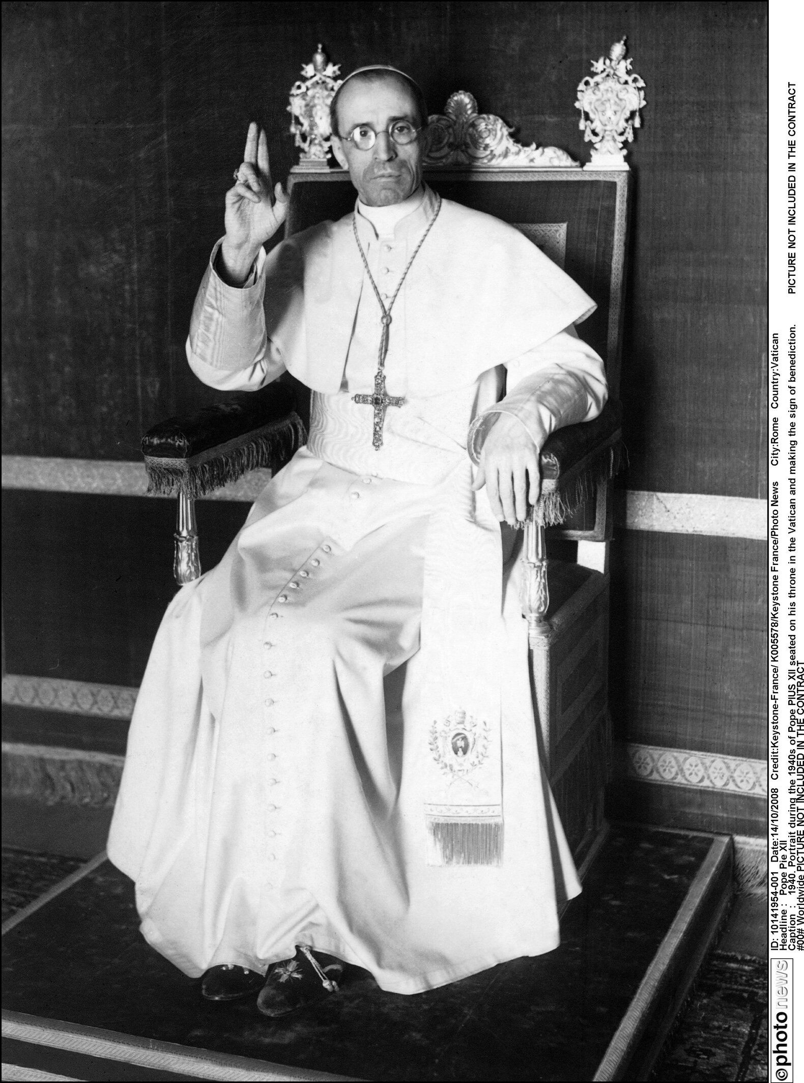 Nieuwe film moet reputatie omstreden 'paus van Hitler' rechttrekken ...