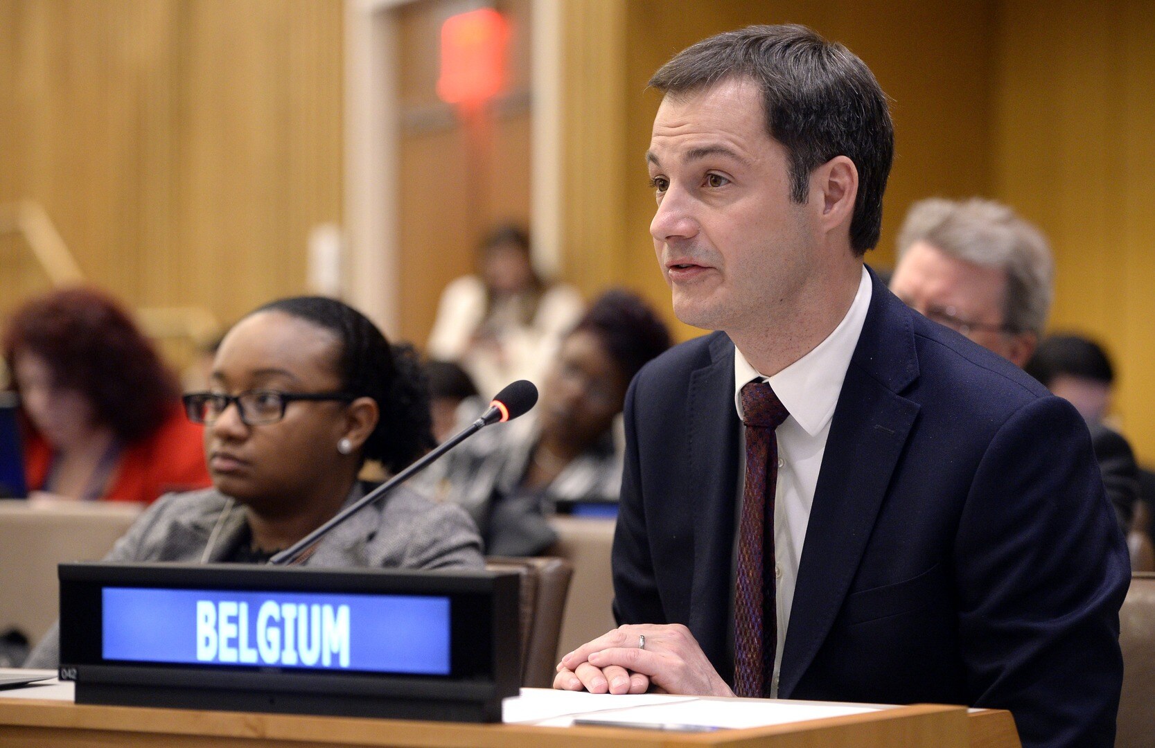 De Croo breekt lans voor rechten van vrouwen, holebi's en transgenders ...