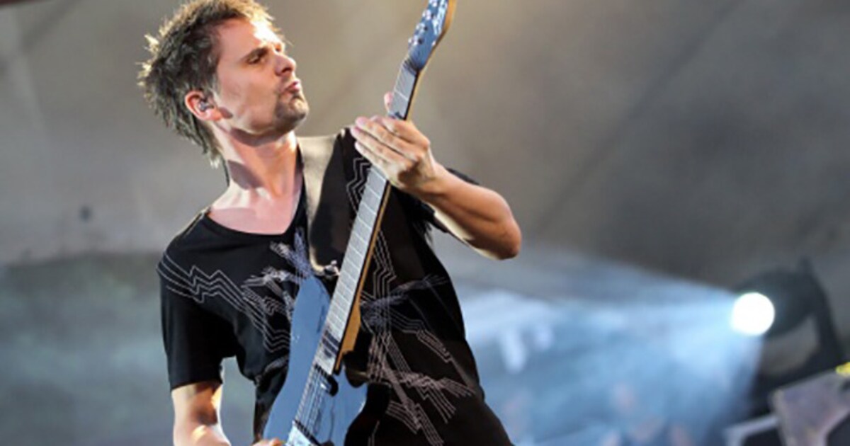 Muse-frontman datet met model uit 'Blurred Lines' | De Morgen