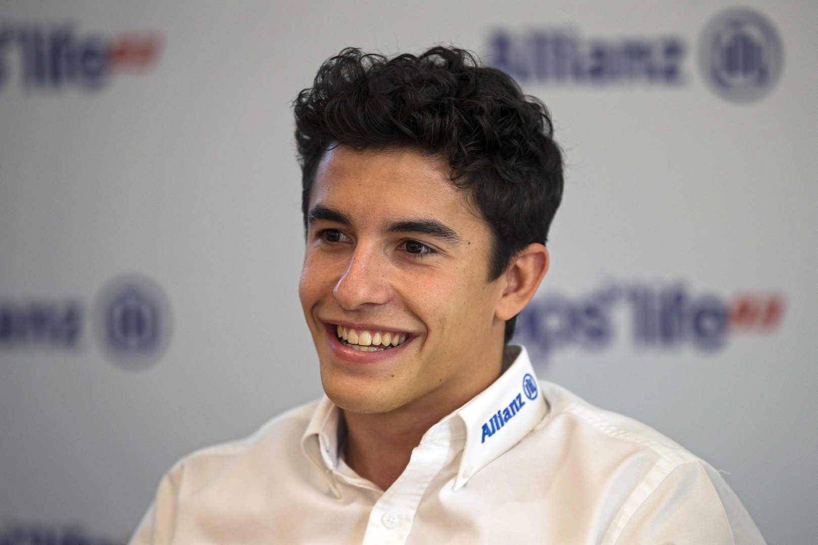 Wereldkampioen MotoGP Marquez breekt pink bij val | De Morgen
