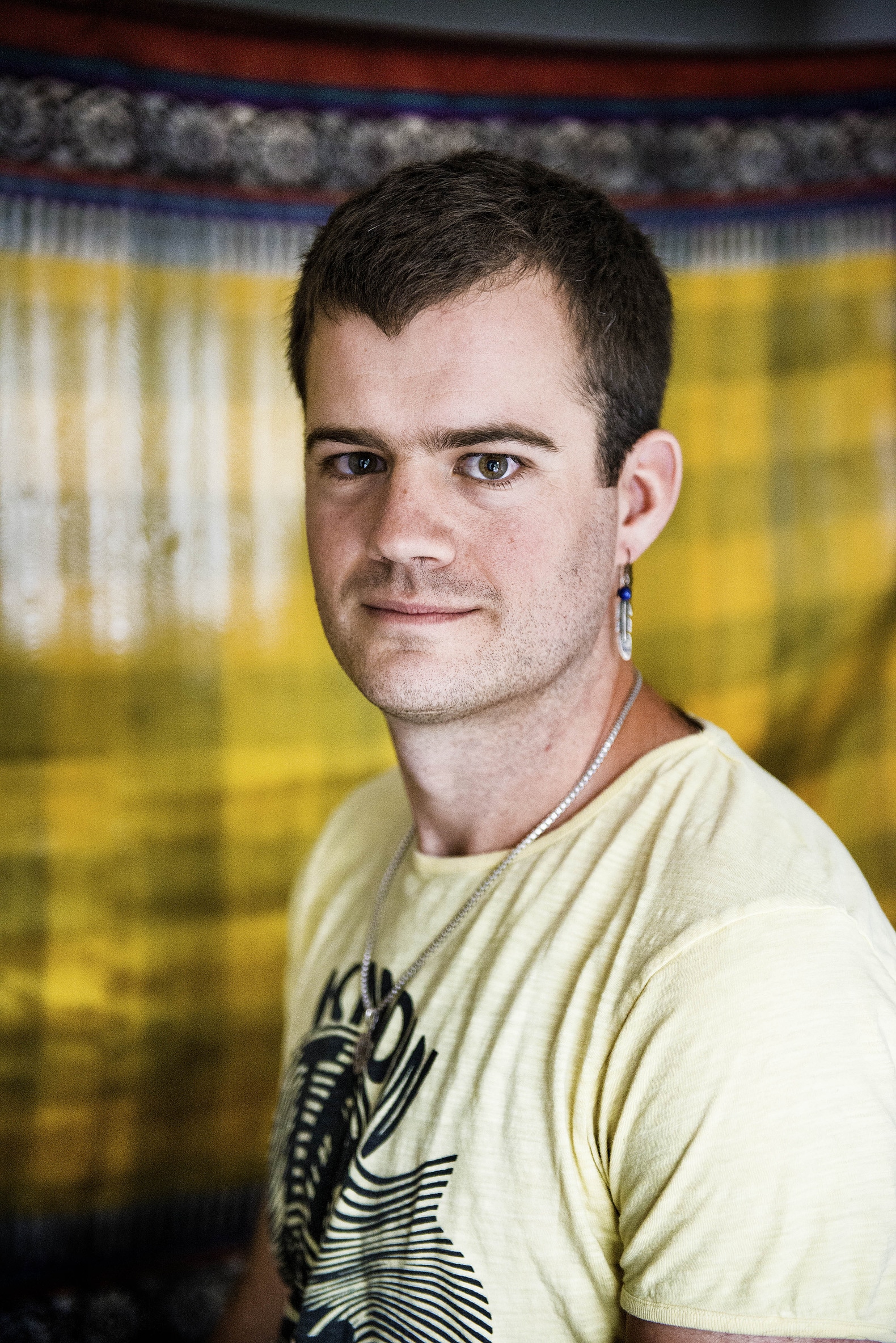 De solotoerist reist nooit alleen | De Morgen