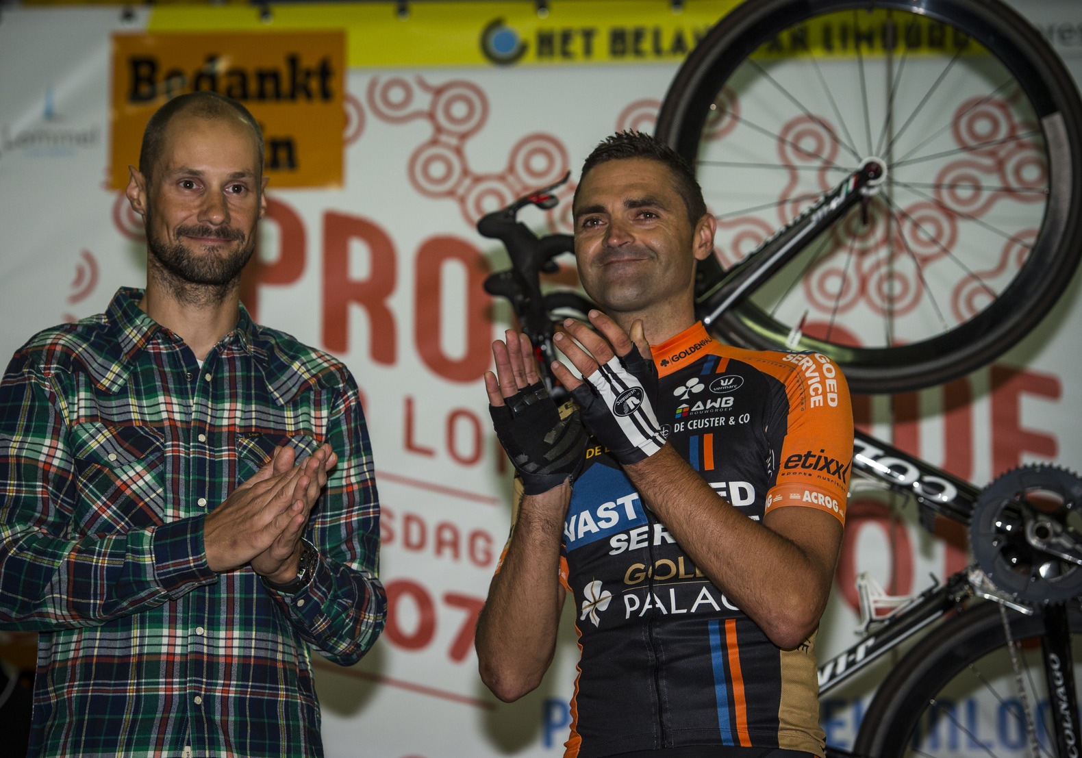 Kevin Hulsmans neemt in zijn Lommel afscheid van de wielersport | De Morgen