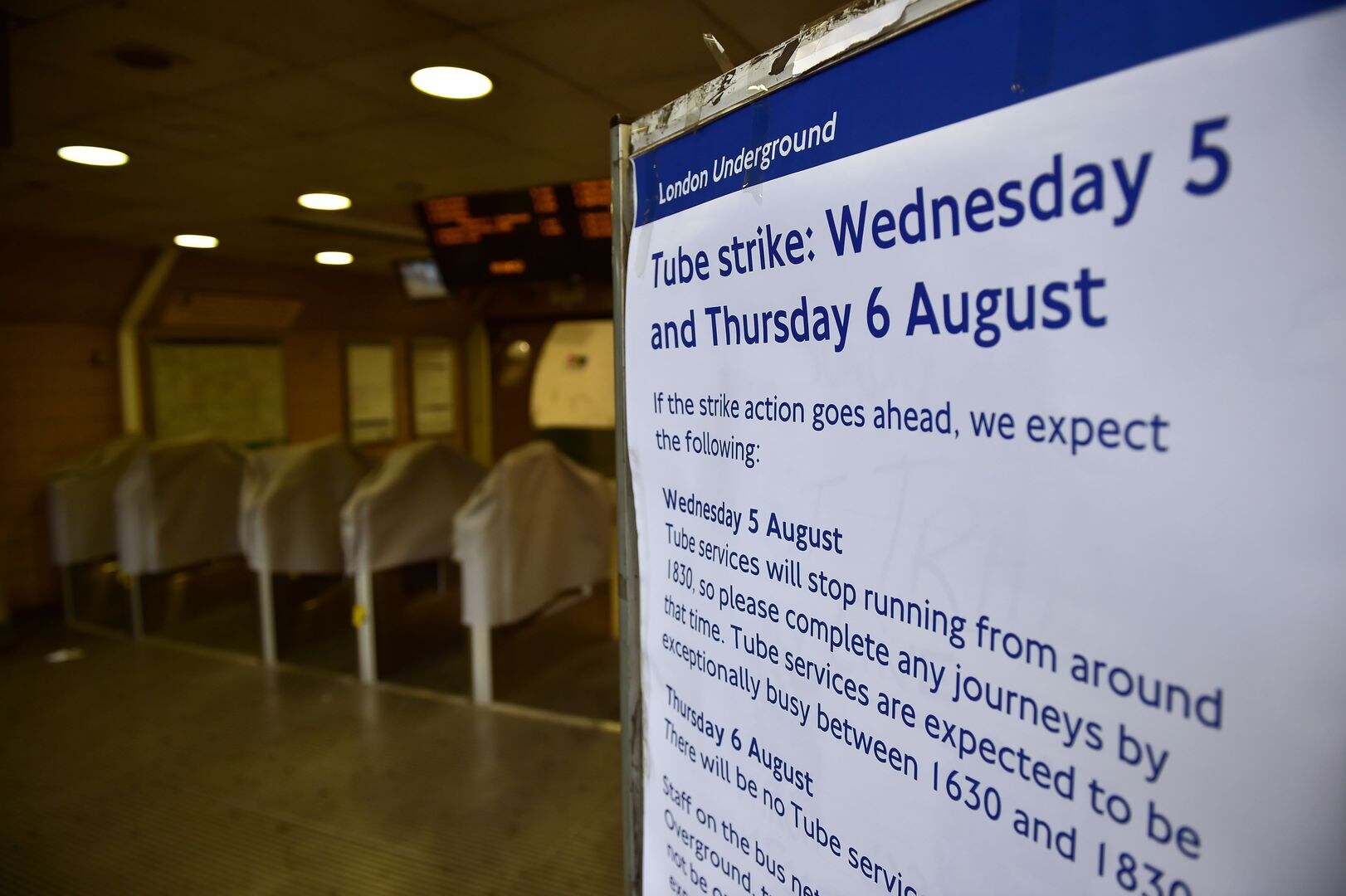 Metrostaking: Londen zet 250 extra bussen in | De Morgen