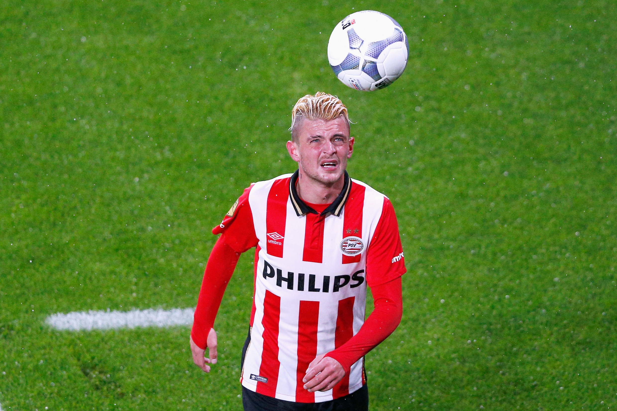 PSV wint maar nipt tegen Cambuur, Haemhouts (Willem II) scoort twee ...