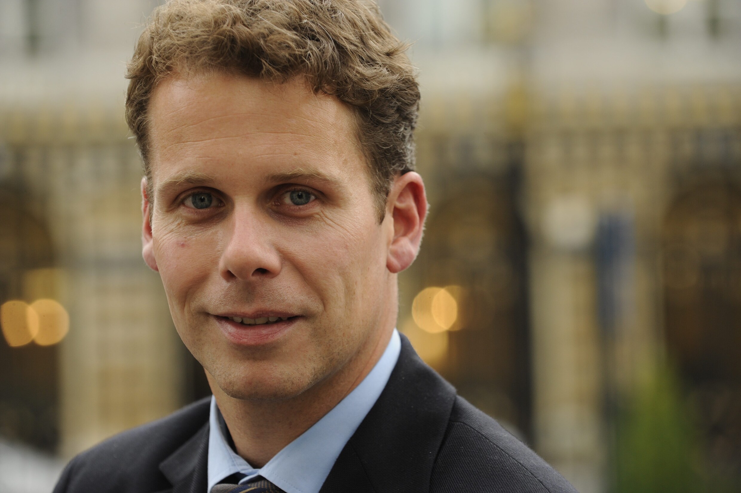 "Wet mag niet strenger zijn voor de kerk" | De Morgen