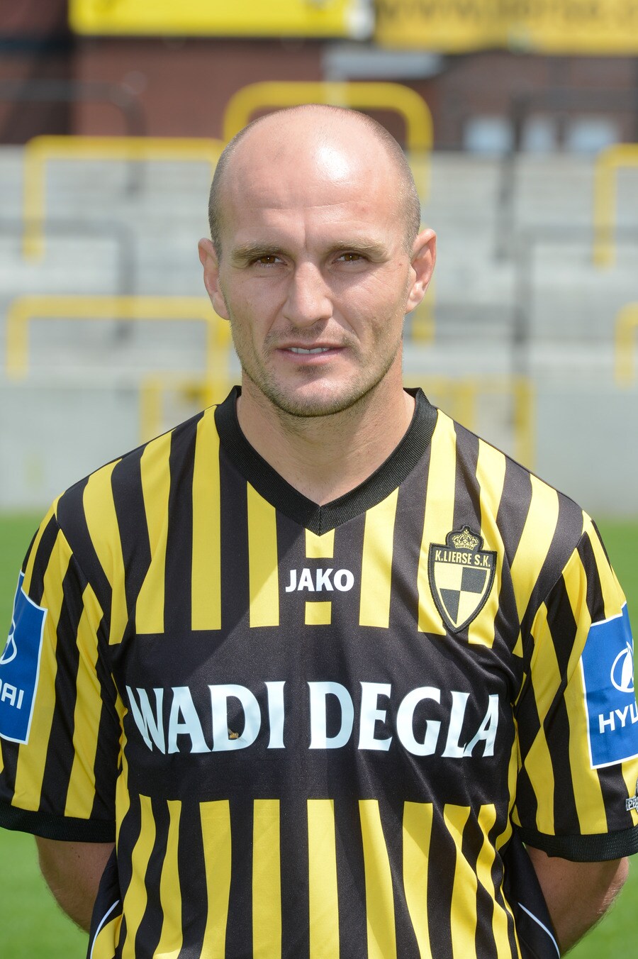 Milos Maric ruilt Lierse voor Lokeren | De Morgen