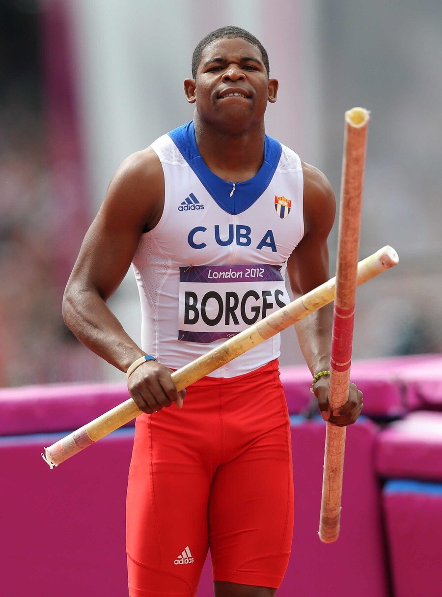 Cubaan valt nadat polsstok breekt | De Morgen