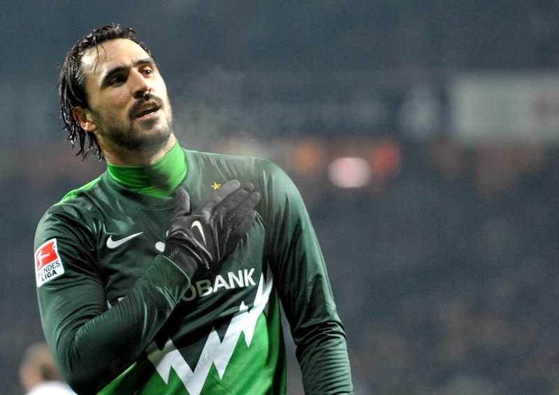 Besiktas strikt na Simao ook Almeida | De Morgen