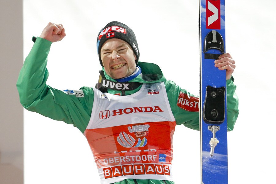 Jacobsen verrast op schans Oberstdorf | De Morgen