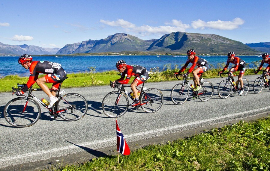 West-Vlaamse renner wint landgoed boven poolcirkel in tussensprint ...