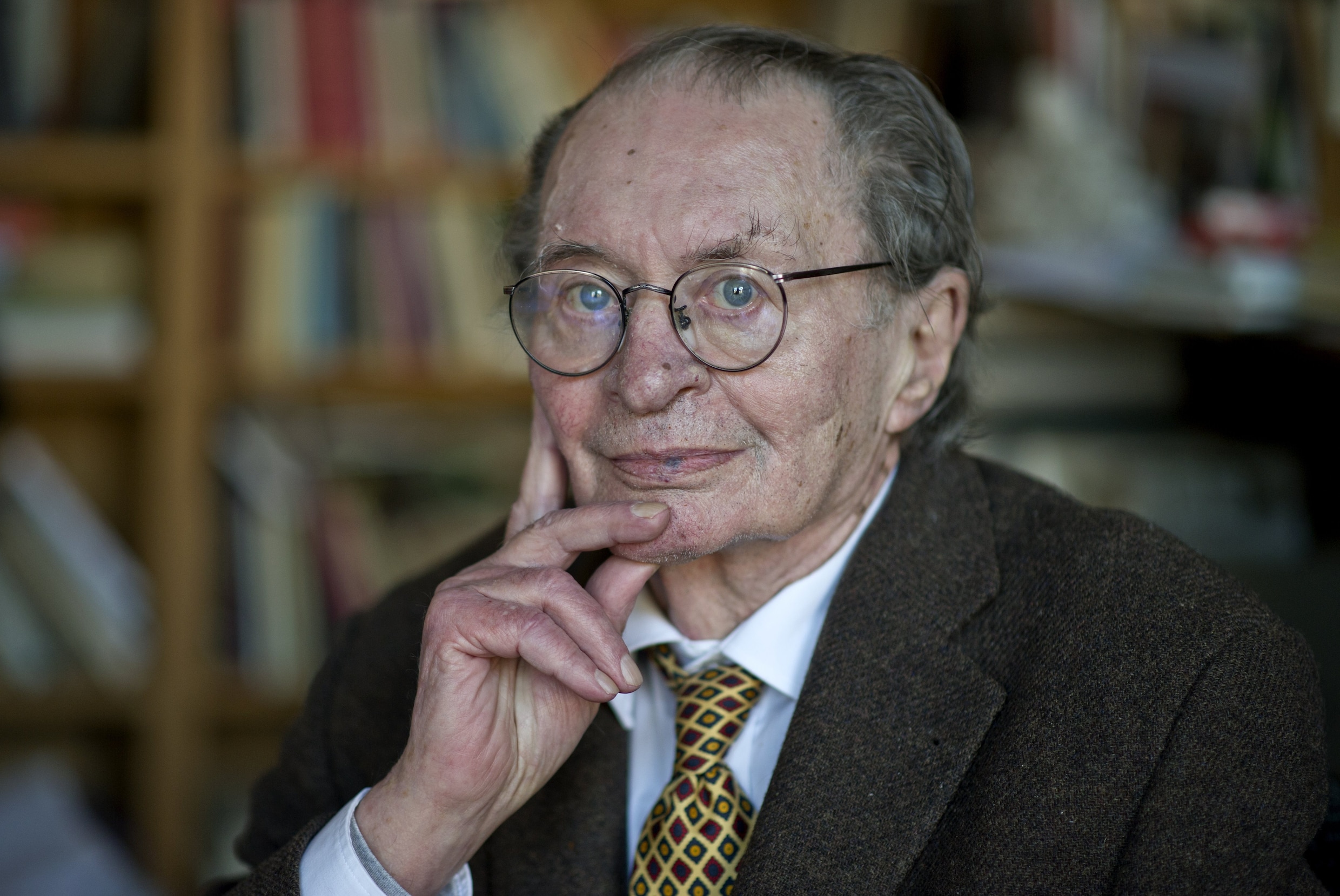 Schrijver Remco Campert op 92-jarige leeftijd overleden | De Morgen