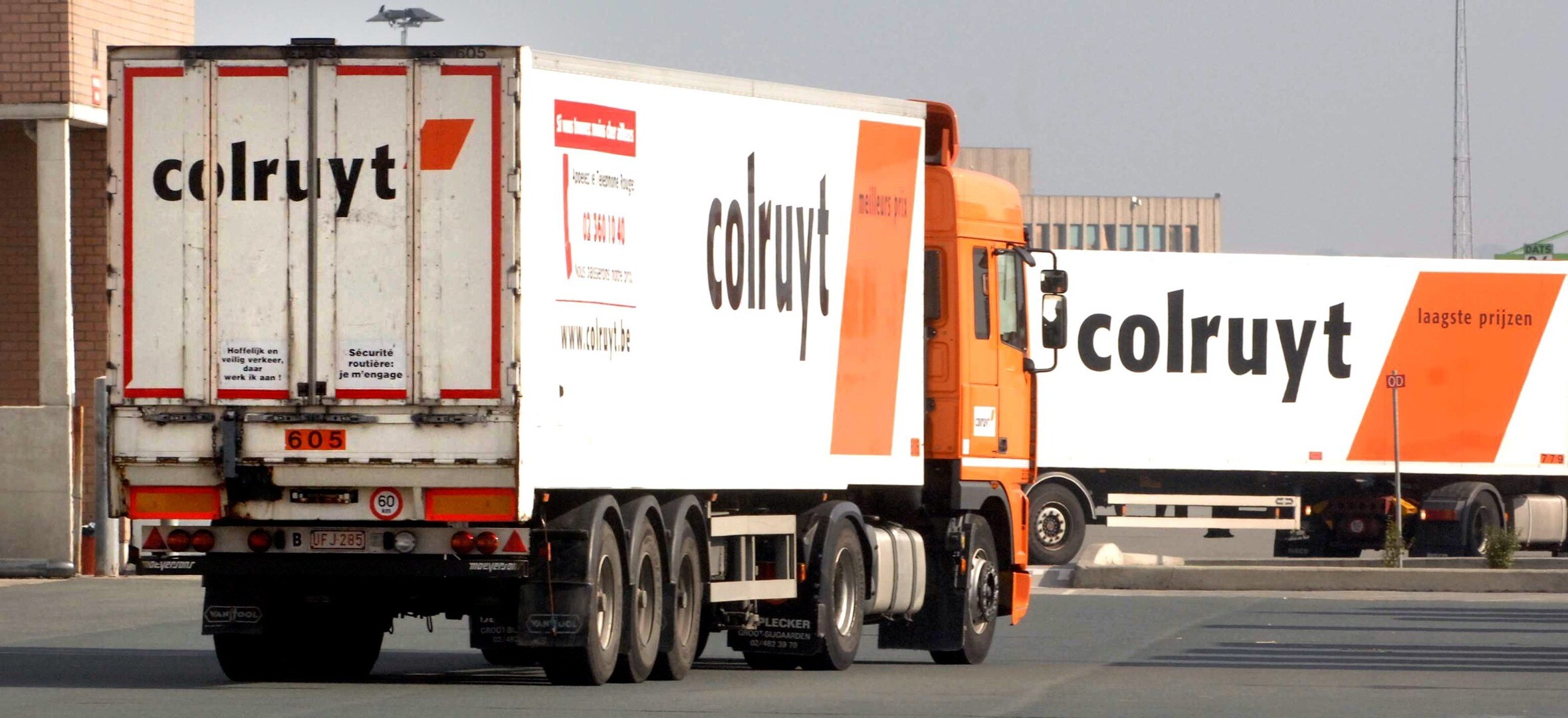 Colruyt-werknemers rijden straks naar het werk in een kantoor op wielen ...