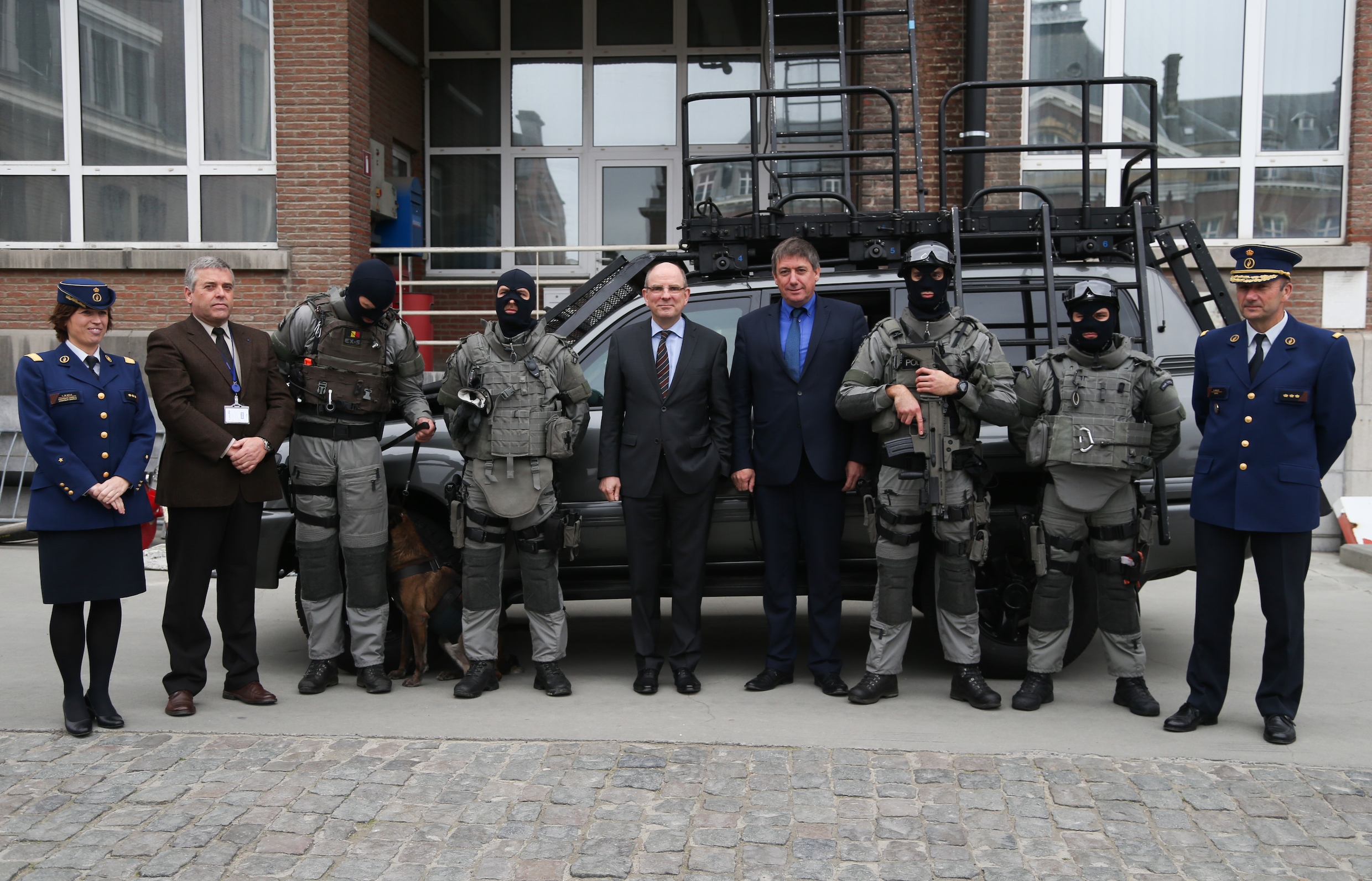 Bijna 9 miljoen euro extra voor speciale eenheden federale politie | De Morgen