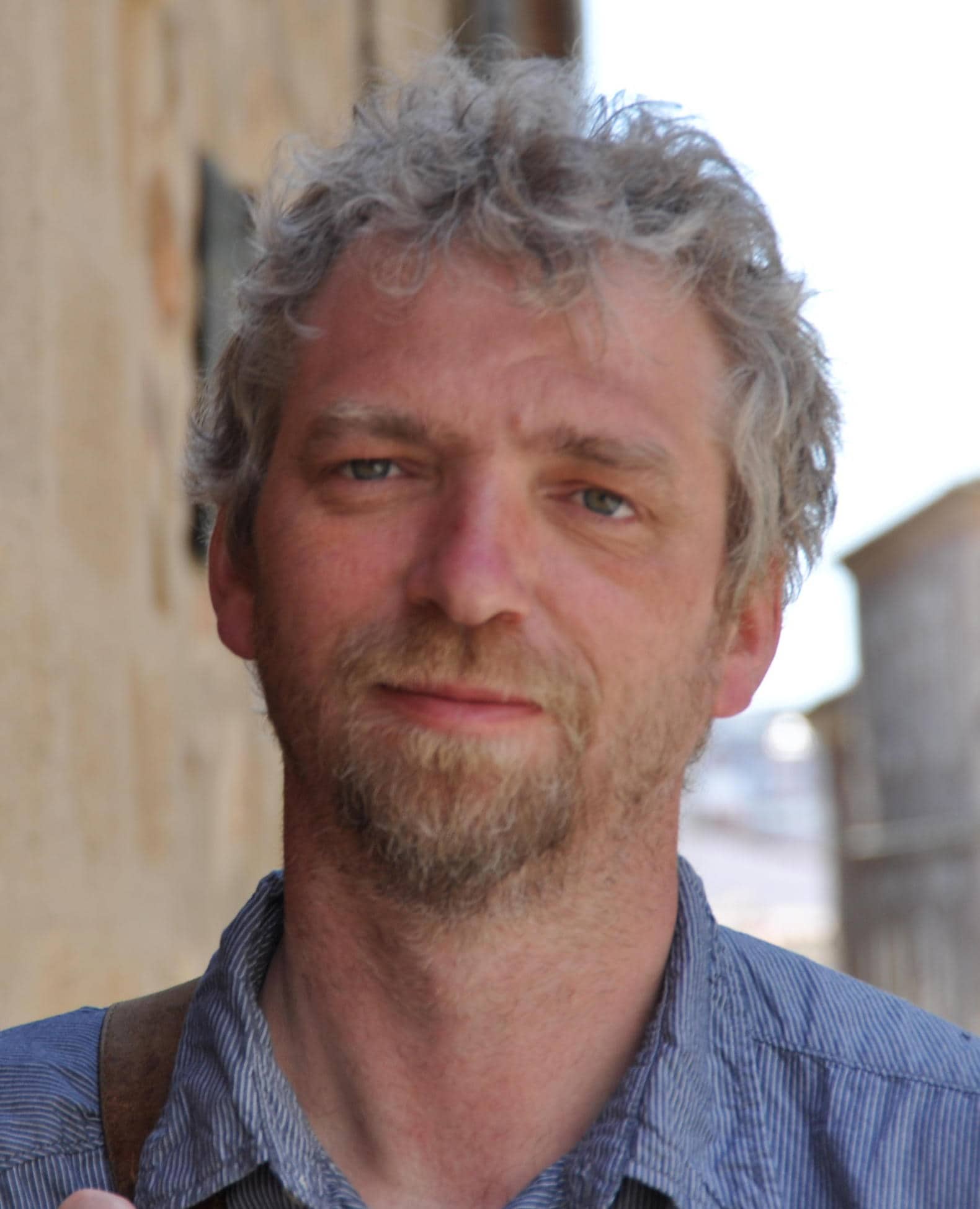 Op de markt van Molenbeek: "Net alsof we allemaal figuranten zijn in ...