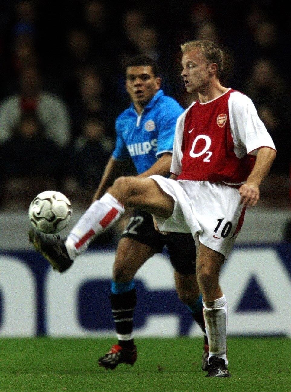 Dennis Bergkamp verkozen tot 'mooiste speler om naar te kijken' | De Morgen