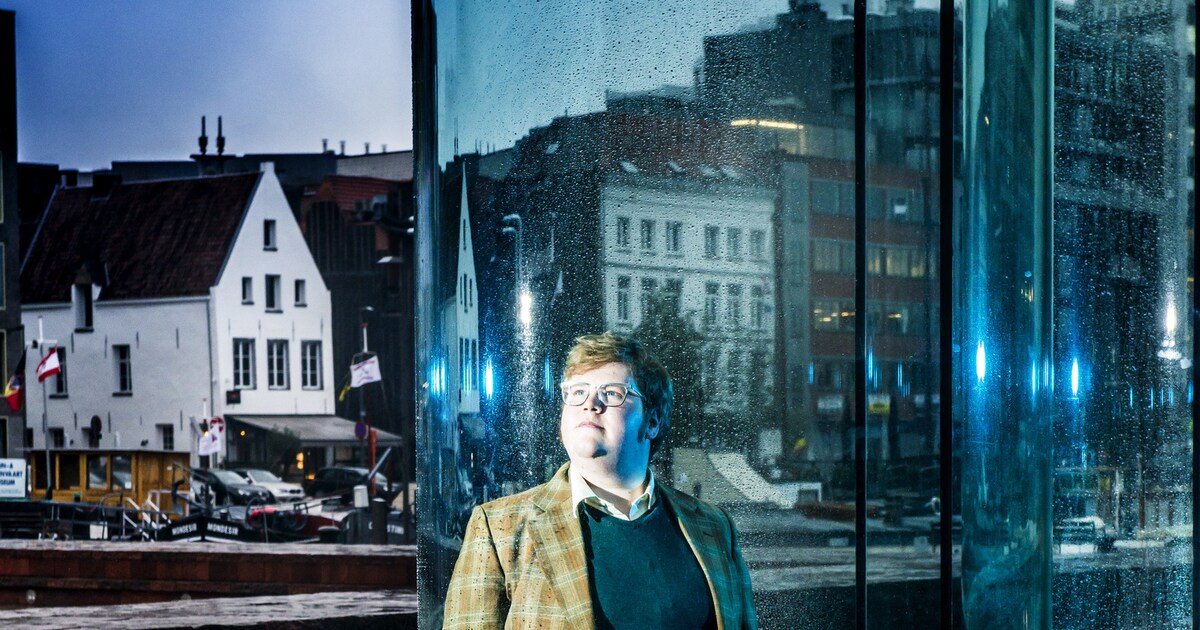 "Ik wijk op alle vlakken af van de norm" | De Morgen