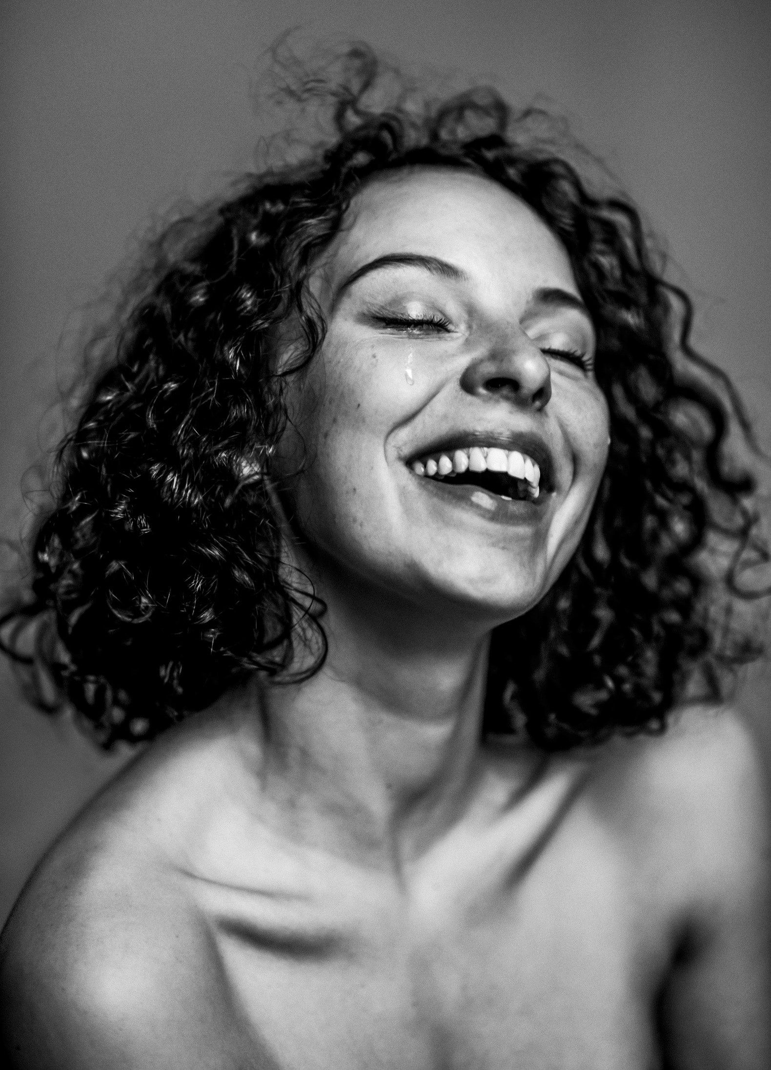 Eén muze, vijf fotografen | De Morgen