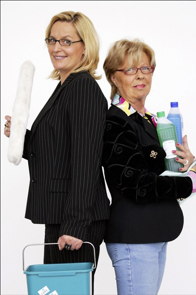 Poetsdiva's Sien en Maria gaan 'schoon en meedogenloos' achter veren ...
