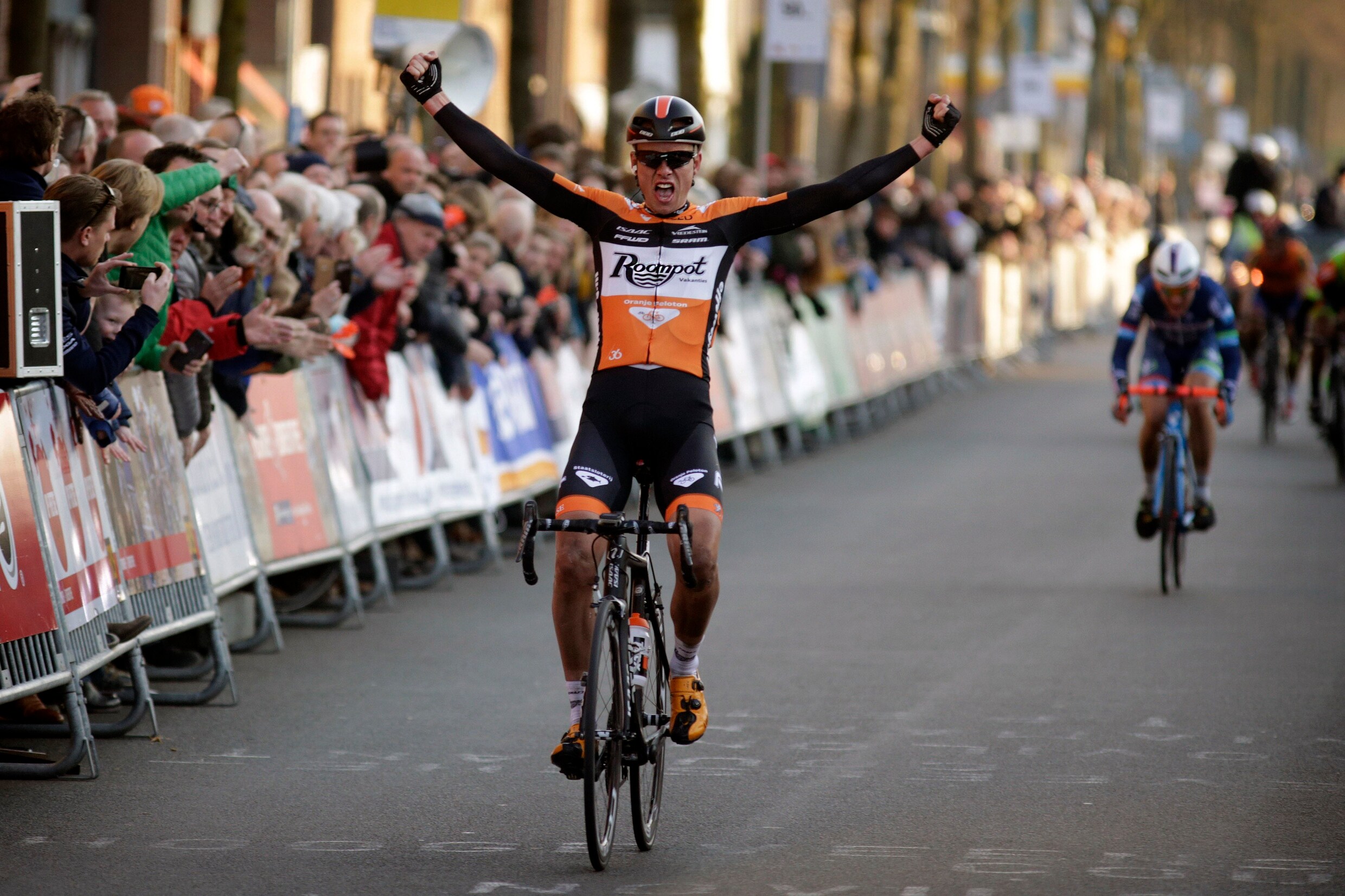 Jarige Jesper Asselman verrast sprinters met late uitval in Drenthe ...